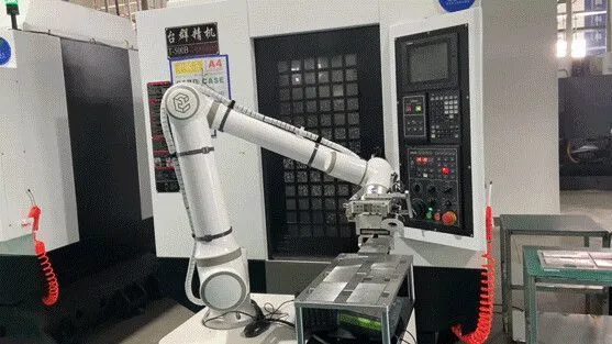 AMR equipped with robotic arm to realize CNC machine tool production ...